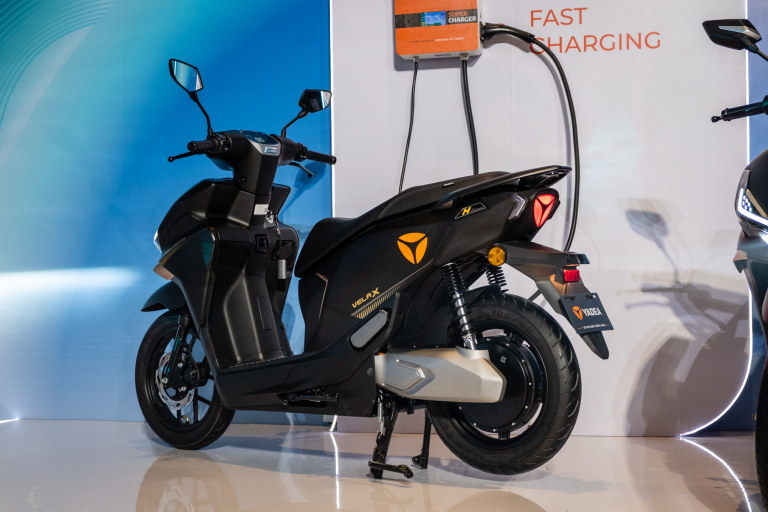 Velax: Xe máy điện dành cho những ai muốn khám phá năng lực đột phá ...
