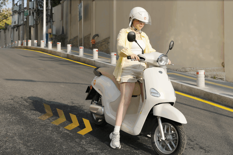 Yadea Osta – Xe Máy Điện Flagship Neo-Retro
